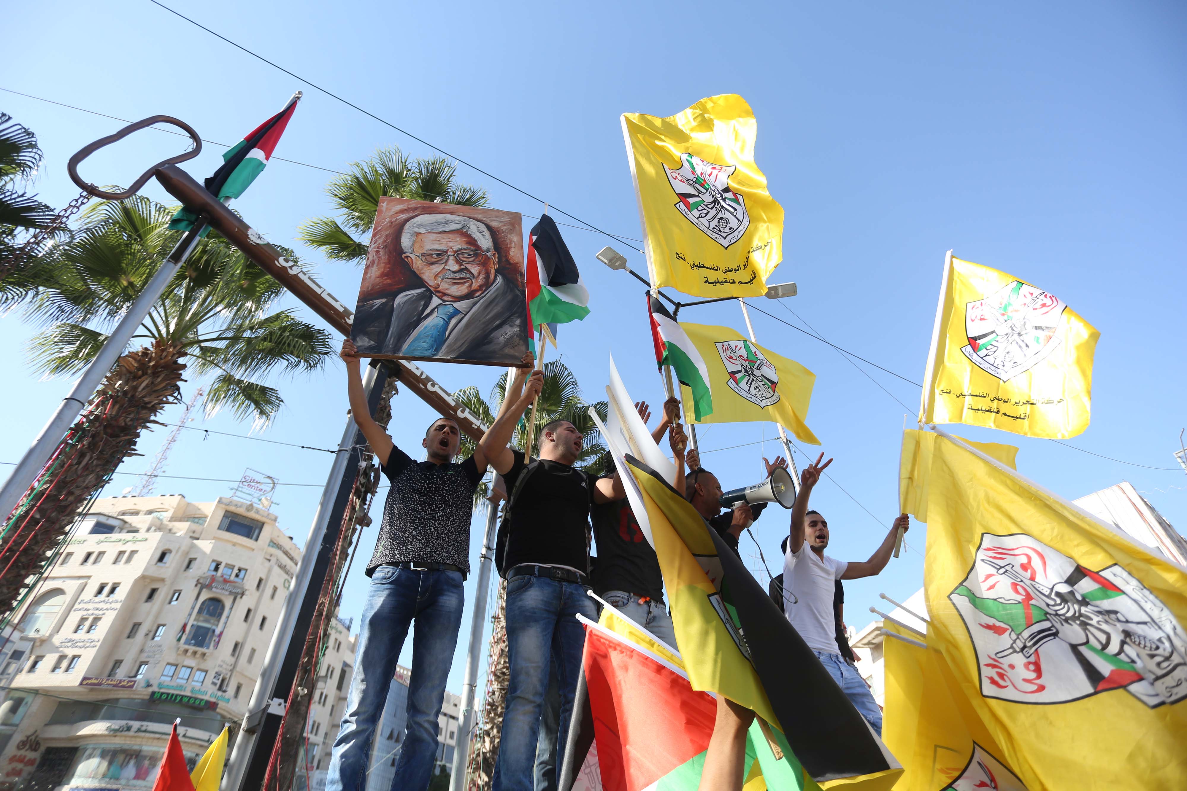 Pro-Fatah demonstration in Ramallah – Middle East Monitor