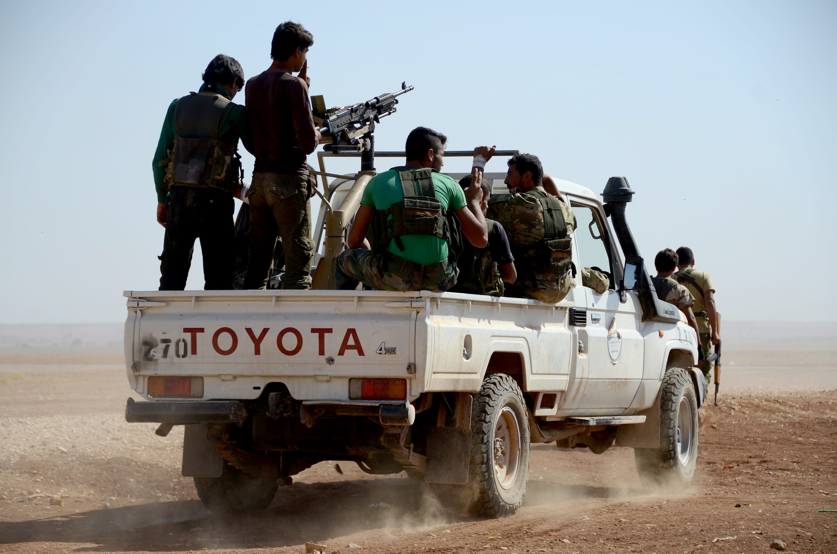 Photos: Free Syrian Army approach Cobanbey – Middle East Monitor