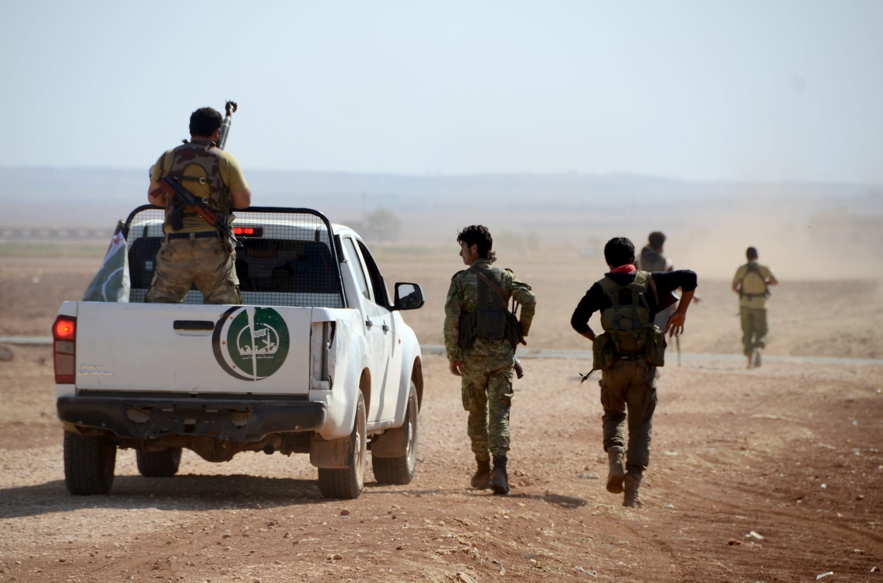 Photos: Free Syrian Army approach Cobanbey – Middle East Monitor