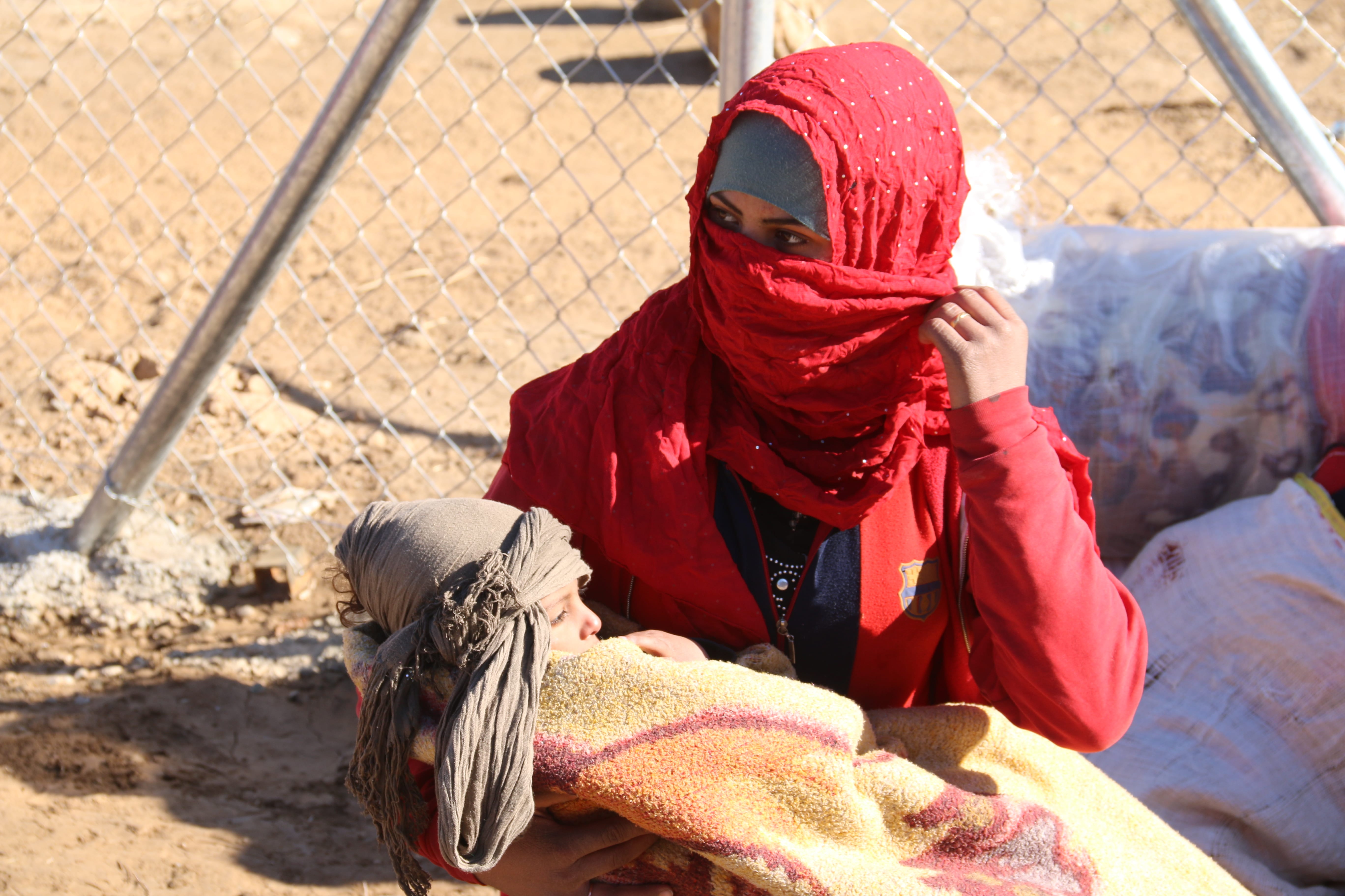 Iraqis flee from Daesh controlled areas – Middle East Monitor