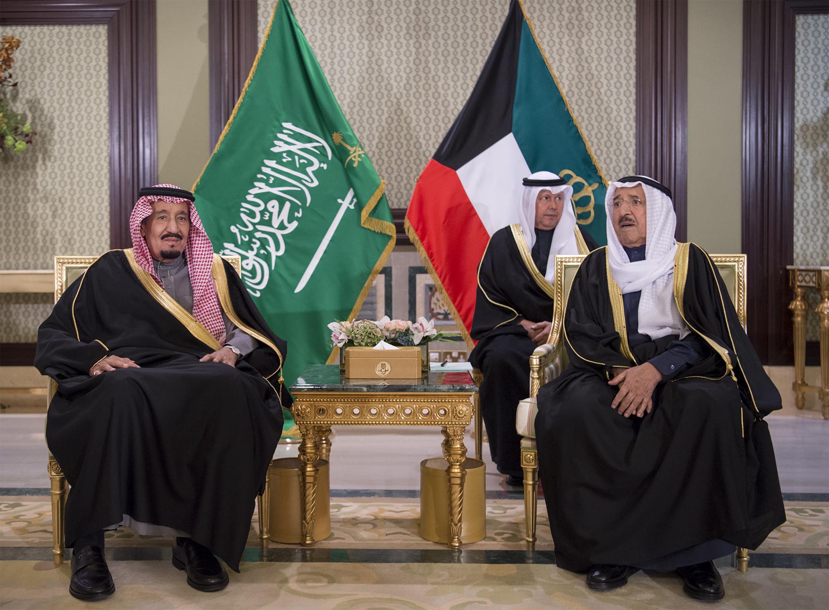 King of Saudi Arabia visits in Kuwait – Middle East Monitor