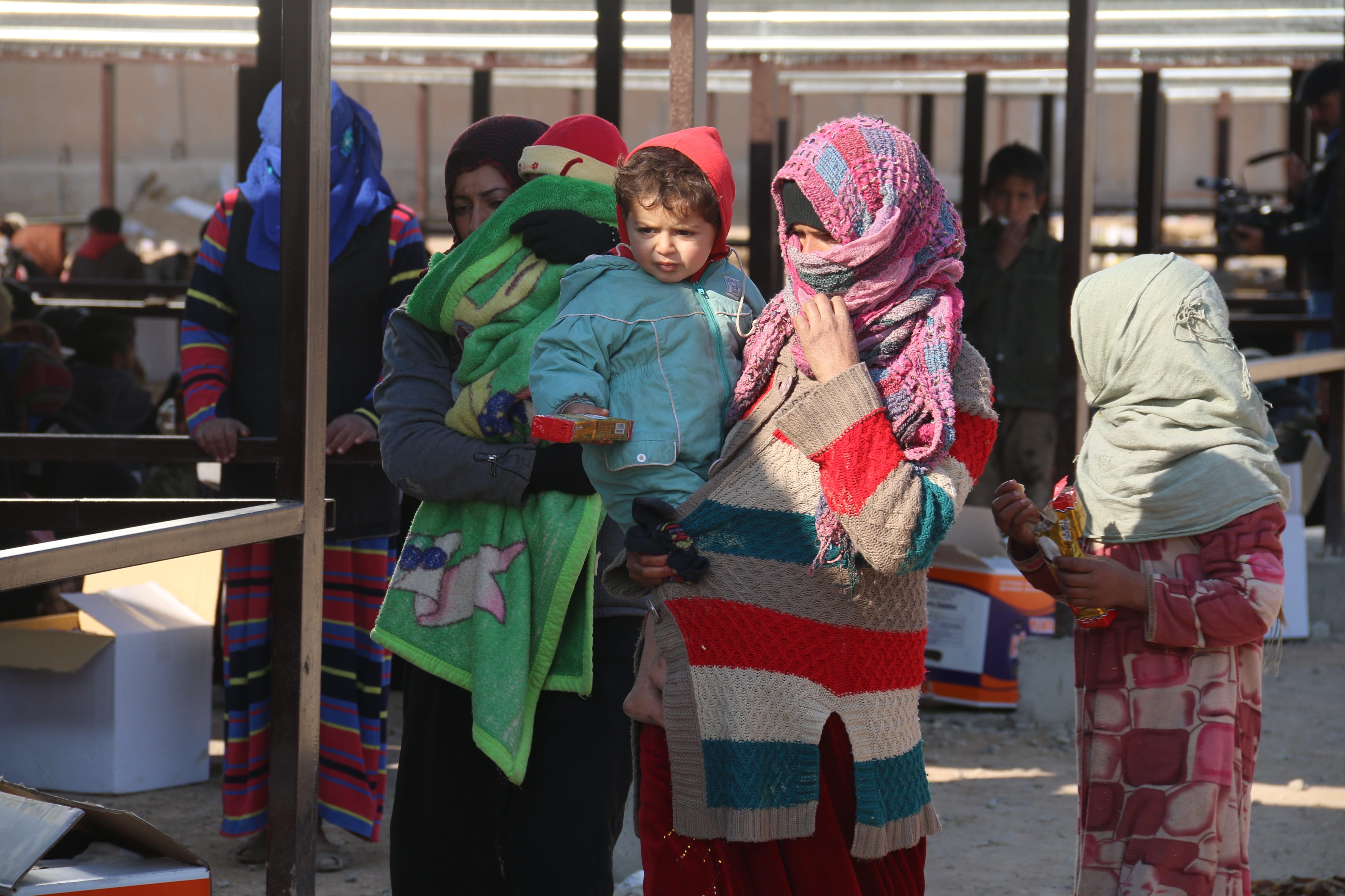 Iraqis flee from Daesh controlled areas – Middle East Monitor