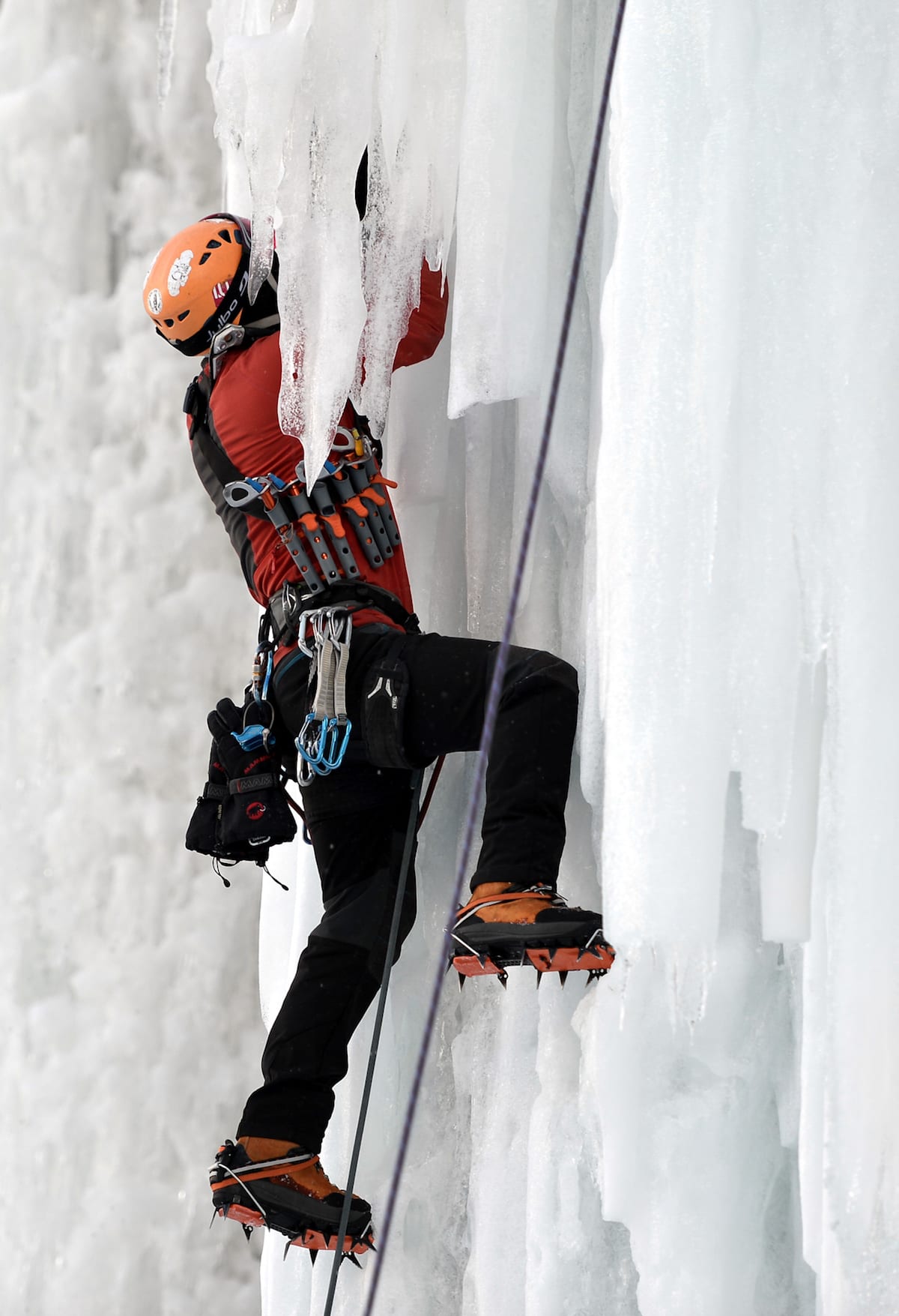 Ice climbing in Iran – Middle East Monitor