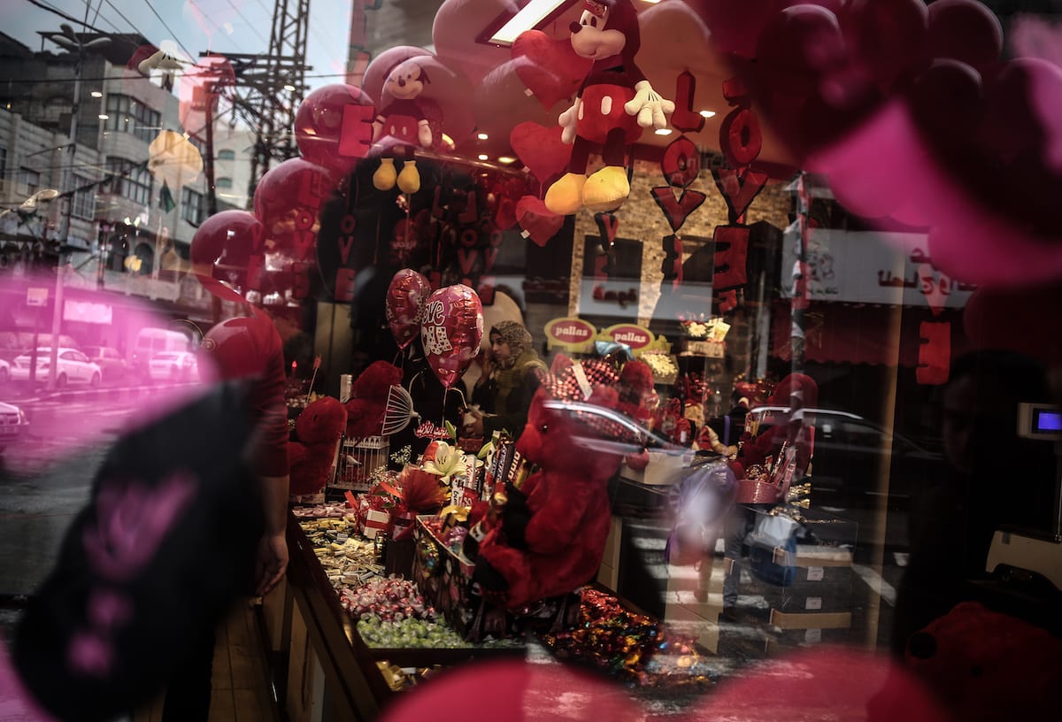 Celebrating love under siege in Gaza – Middle East Monitor