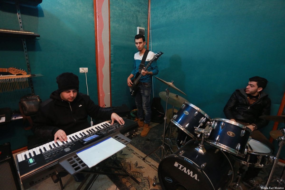 Music band Typo rocks Gaza – Middle East Monitor