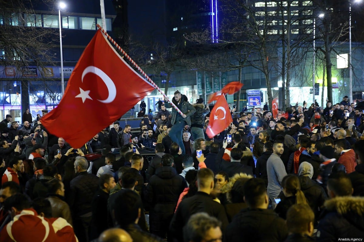 Turkey summons Dutch envoy, ministry sources – Middle East Monitor
