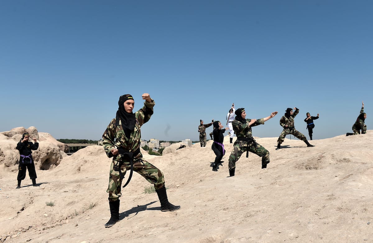 Iranian women in combat training – Middle East Monitor