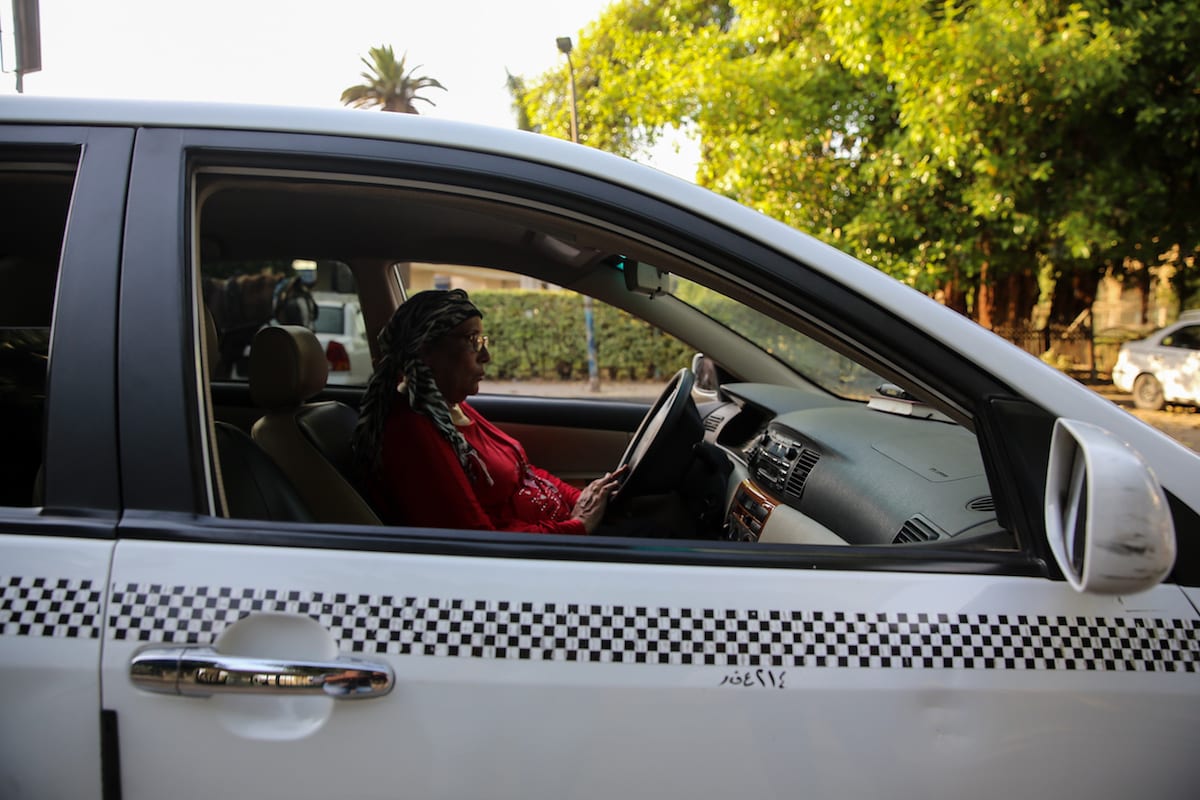 Cairo’s woman taxi driver – Middle East Monitor