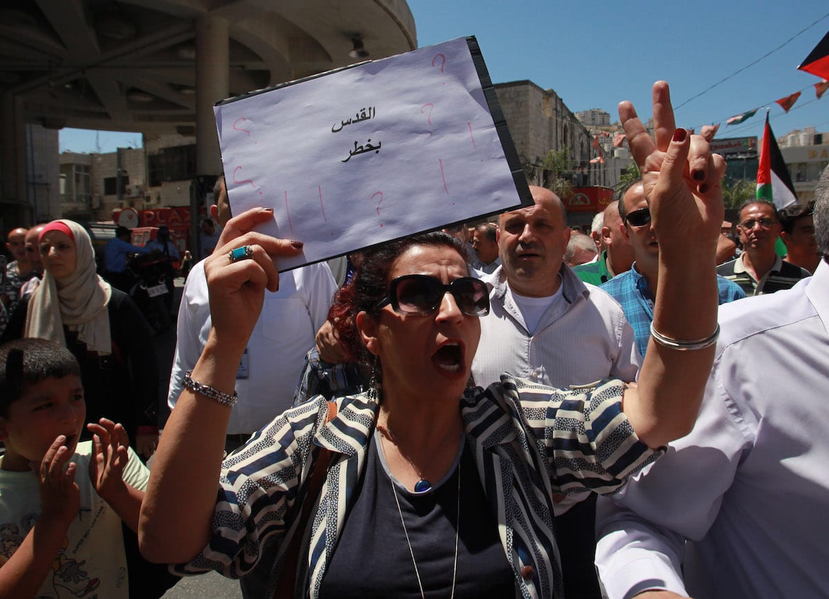 Outrage as Israel closes access to Al-Aqsa Mosque – Middle East Monitor
