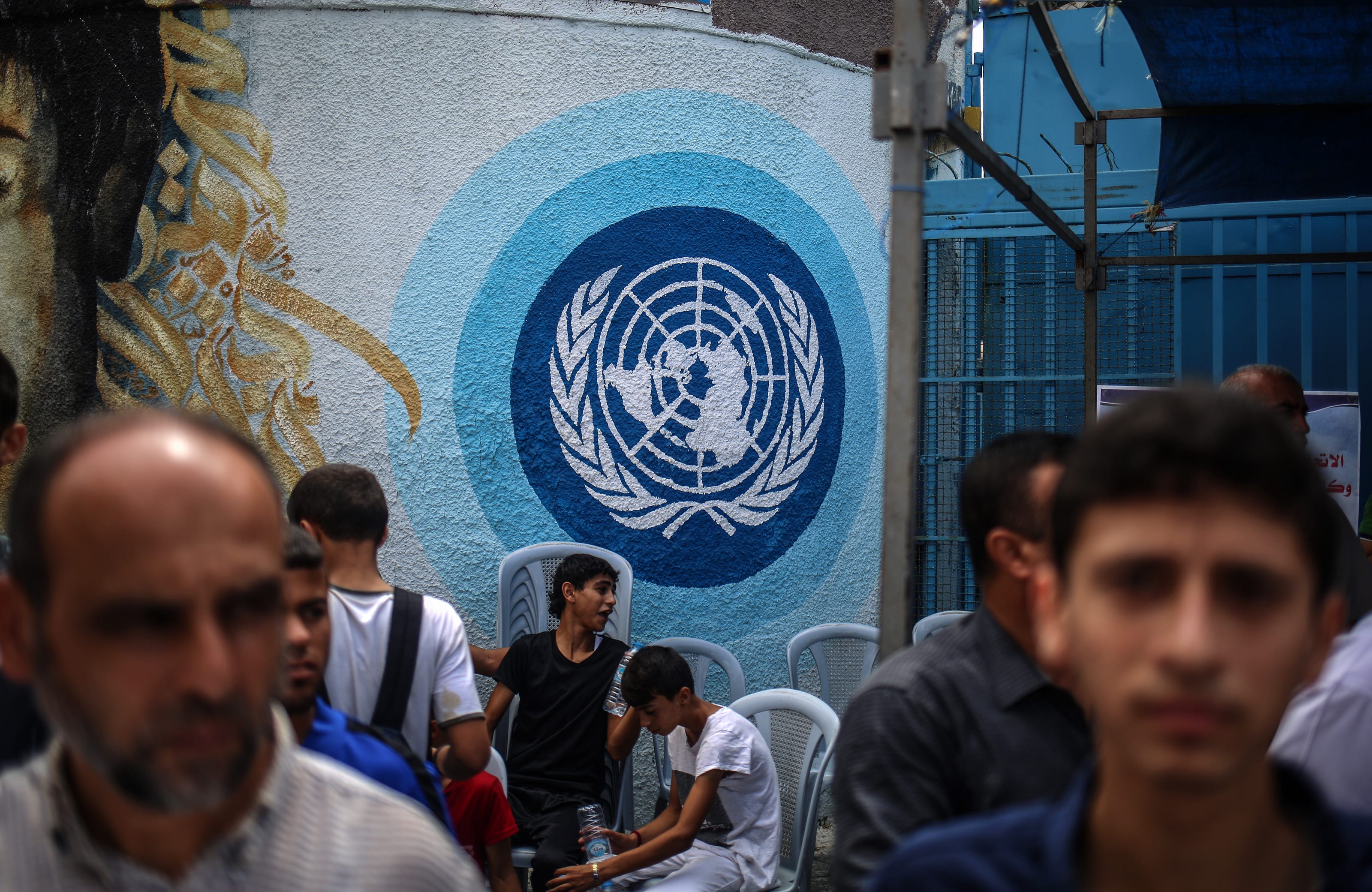 Palestinians protest at UNRWA office in Gaza – Middle East Monitor
