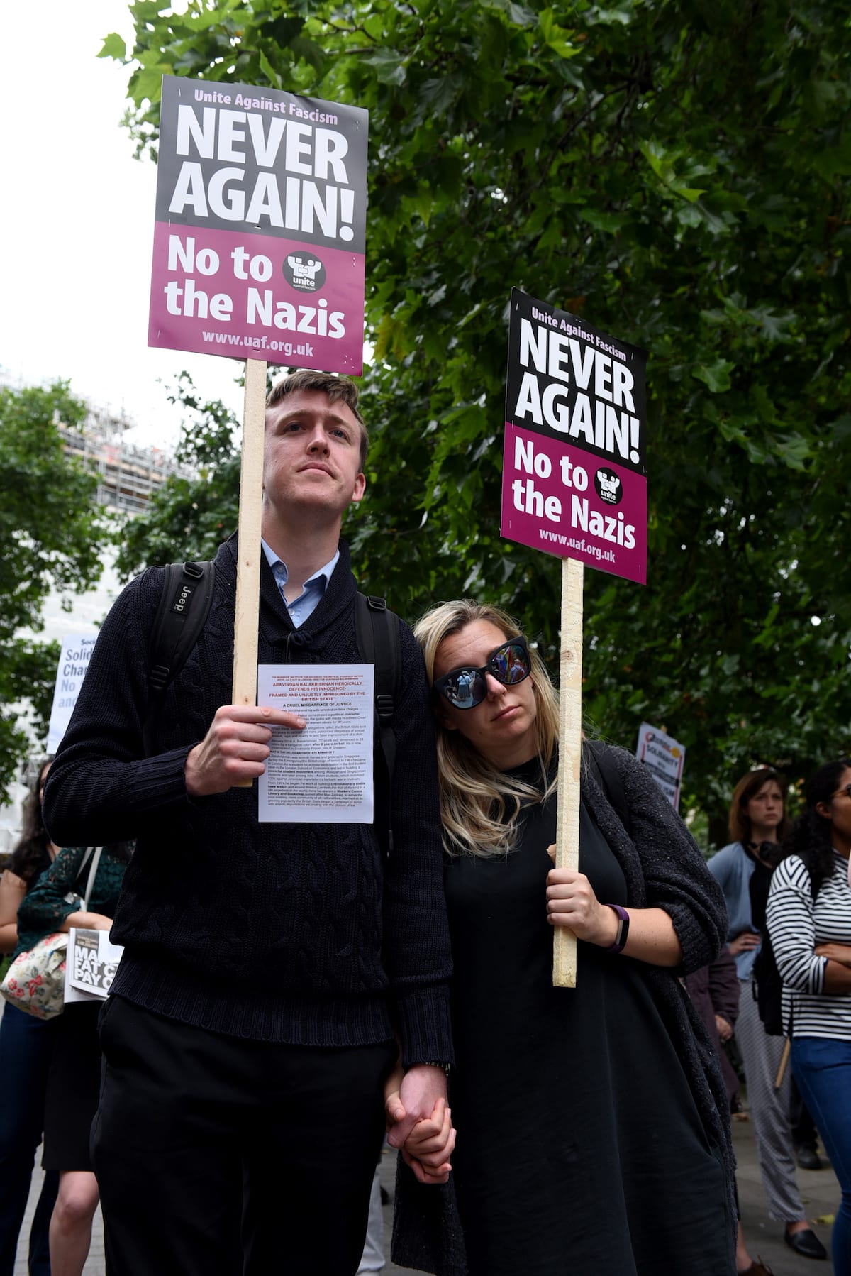 Anti-racism demonstrators defy Trump and neo-Nazis – Middle East Monitor
