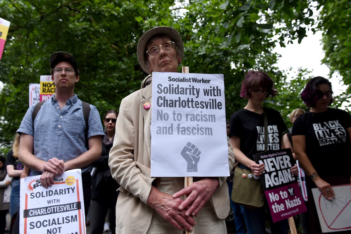 Anti-racism demonstrators defy Trump and neo-Nazis – Middle East Monitor