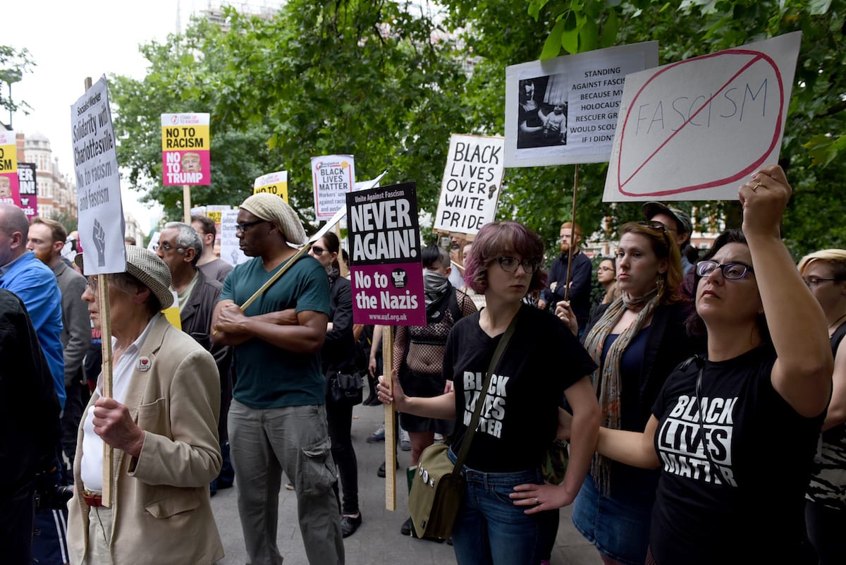 Anti-racism demonstrators defy Trump and neo-Nazis – Middle East Monitor