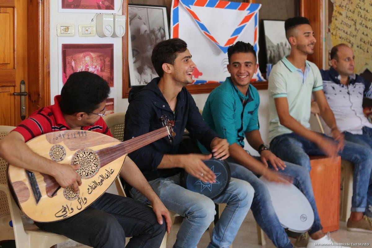 Gazans raise their voices and keep their traditions alive – Middle East ...