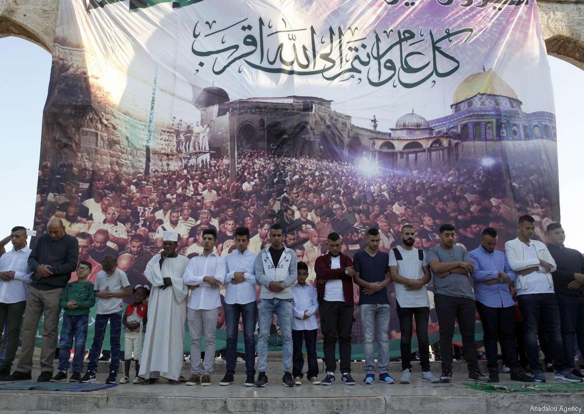Thousands pray at Al-Aqsa on first day of Eid al-Adha – Middle East Monitor
