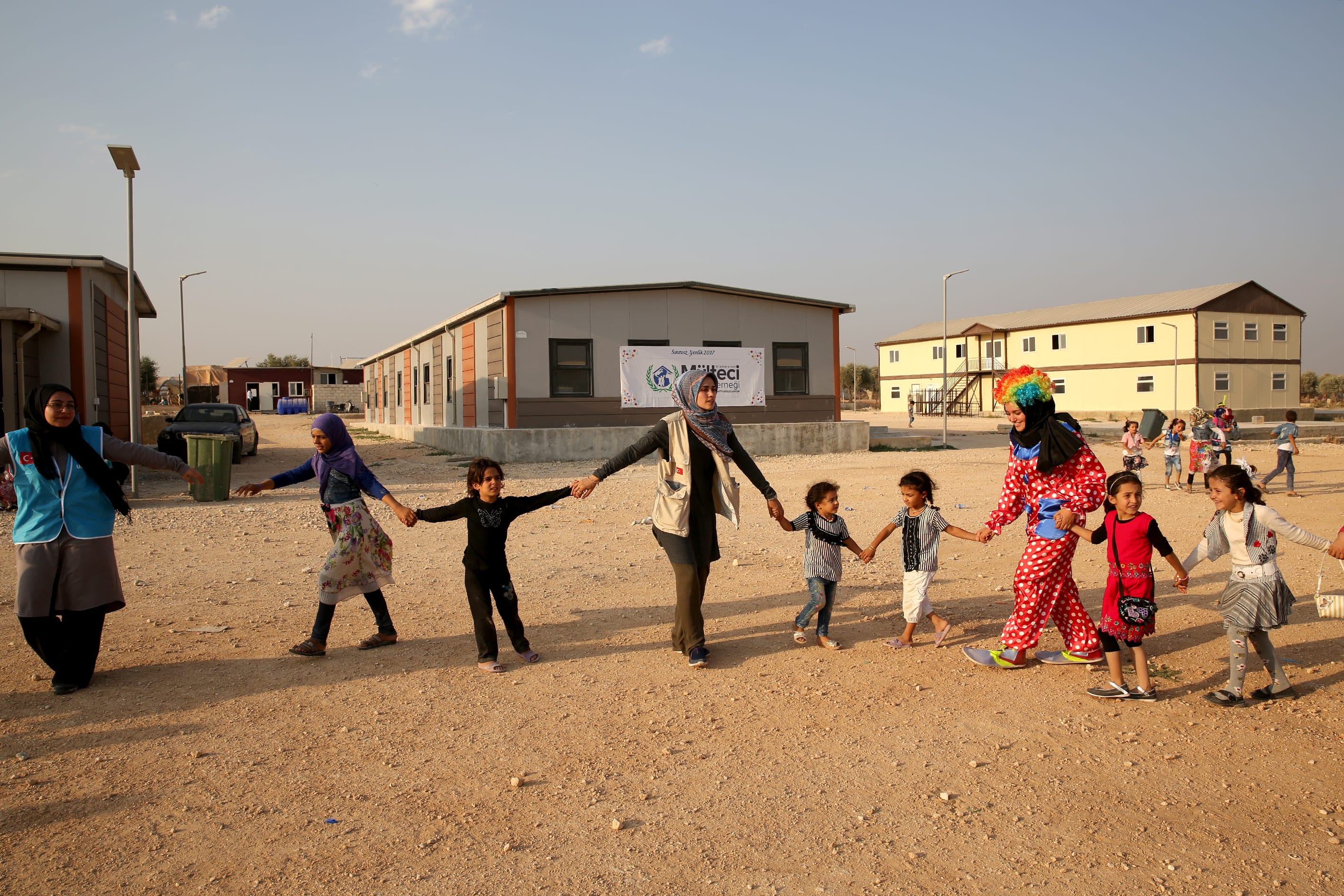 Entertainment for the Syrian children in Azaz town of Aleppo – Middle ...