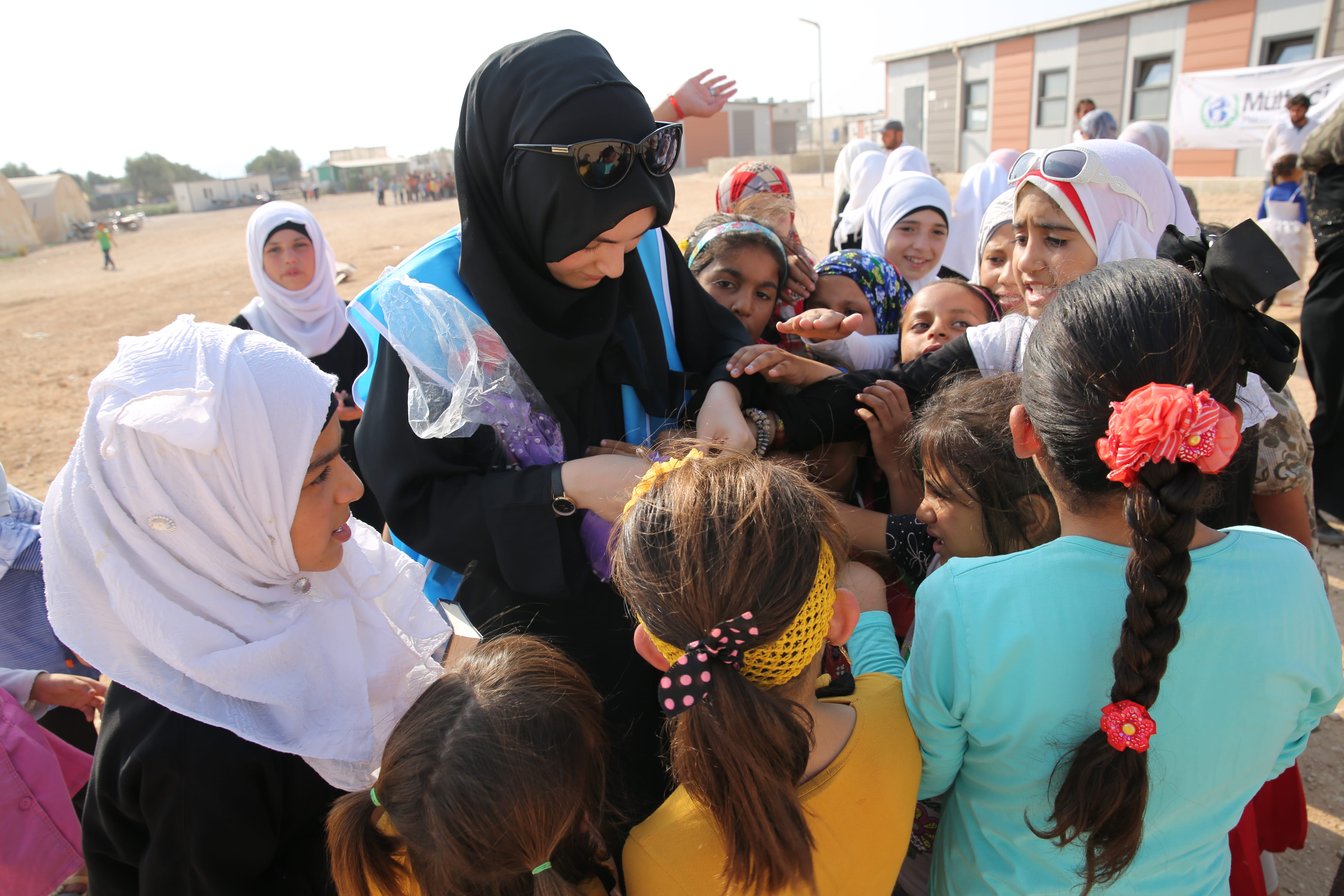 Entertainment for the Syrian children in Azaz town of Aleppo – Middle ...