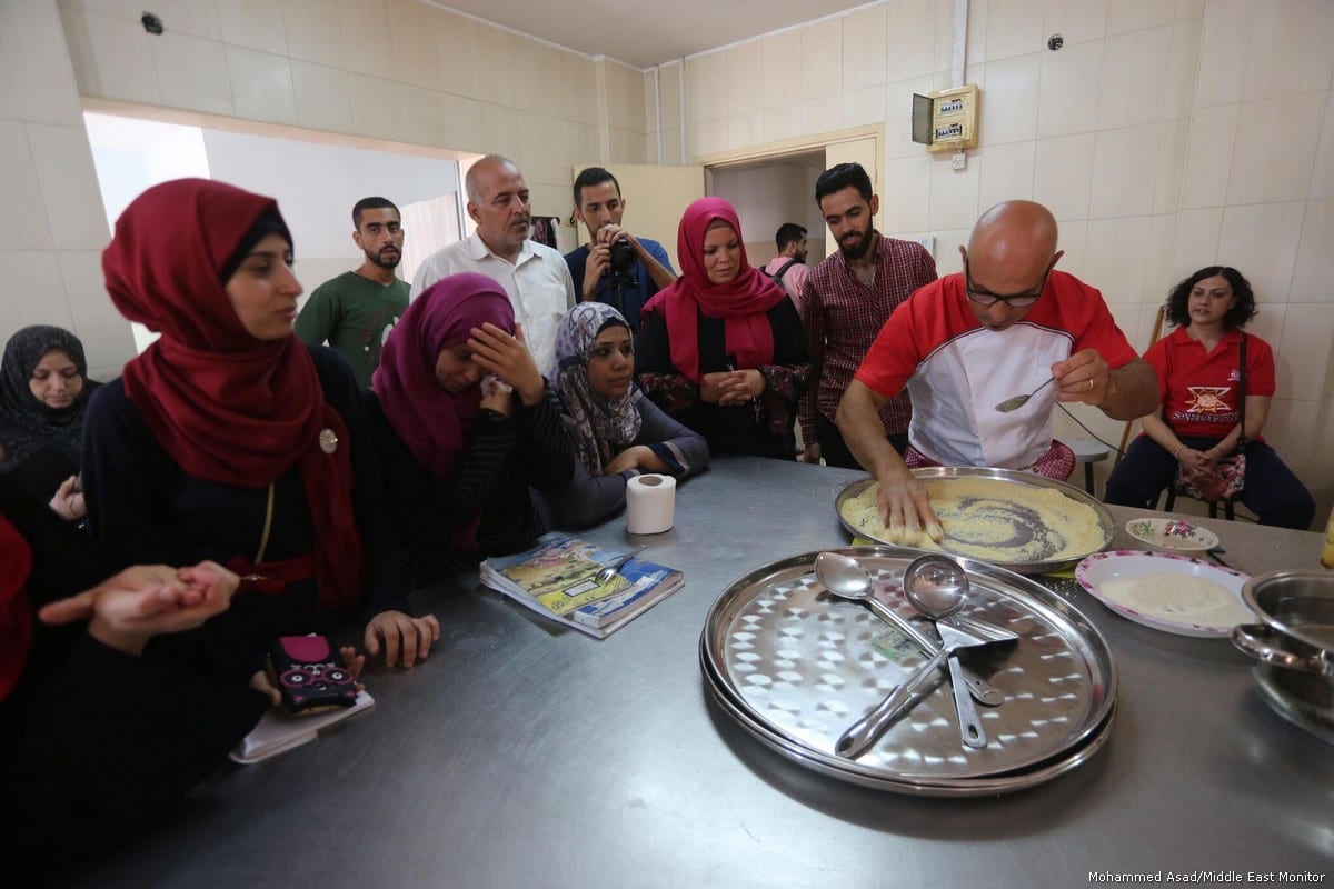 So sweet: Italian chefs swap cooking tips with Gazan women – Middle ...
