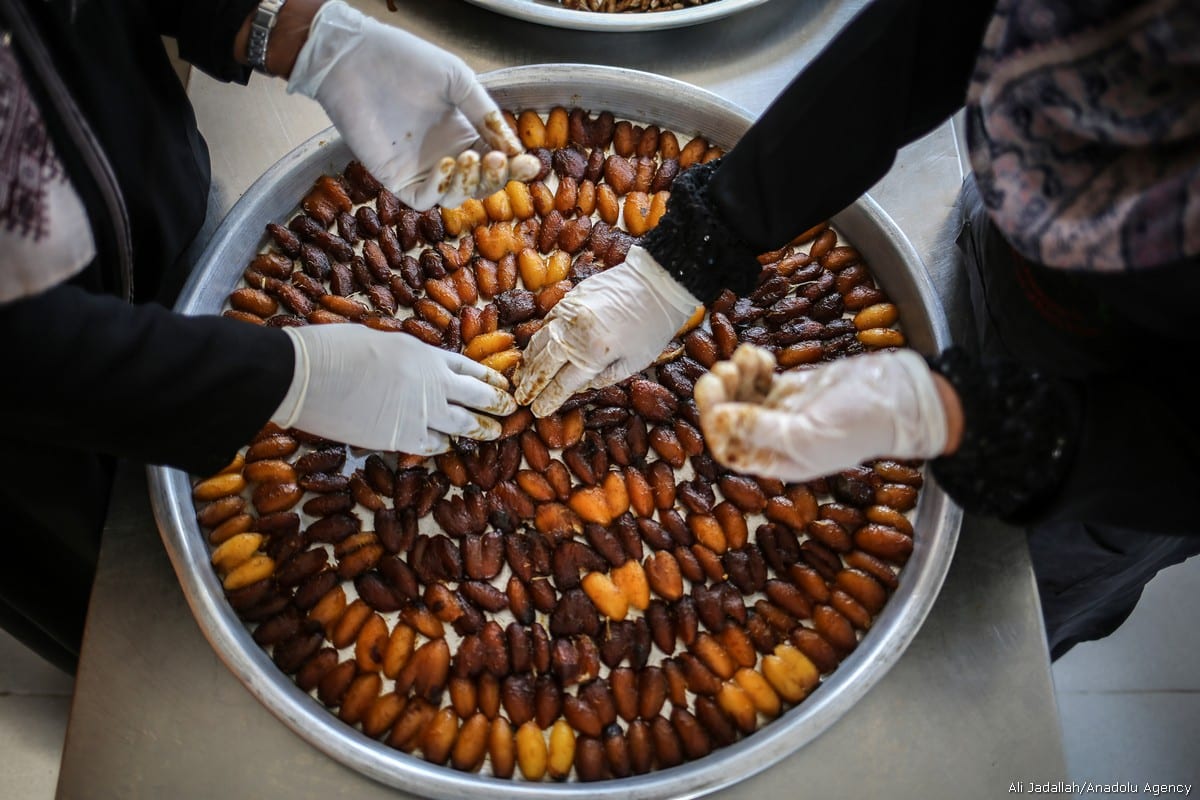 A date in Gaza – Middle East Monitor