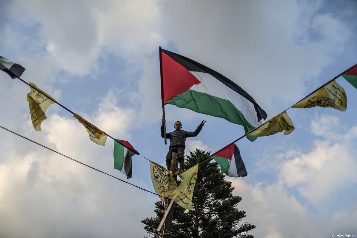 Fatah lights 53rd anniversary torch in Gaza – Middle East Monitor