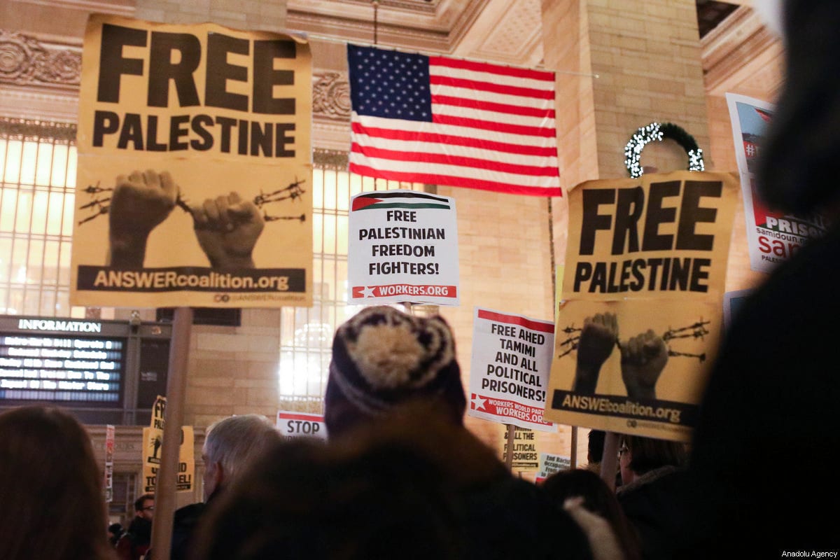 US: Hundreds protest for Ahed Tamimi in New York’s Grand Central ...