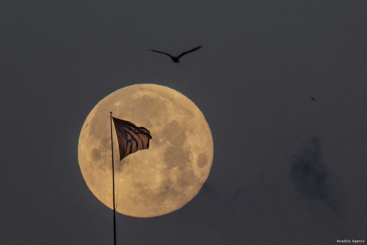 Super blue blood moon in Turkey’s Van – Middle East Monitor