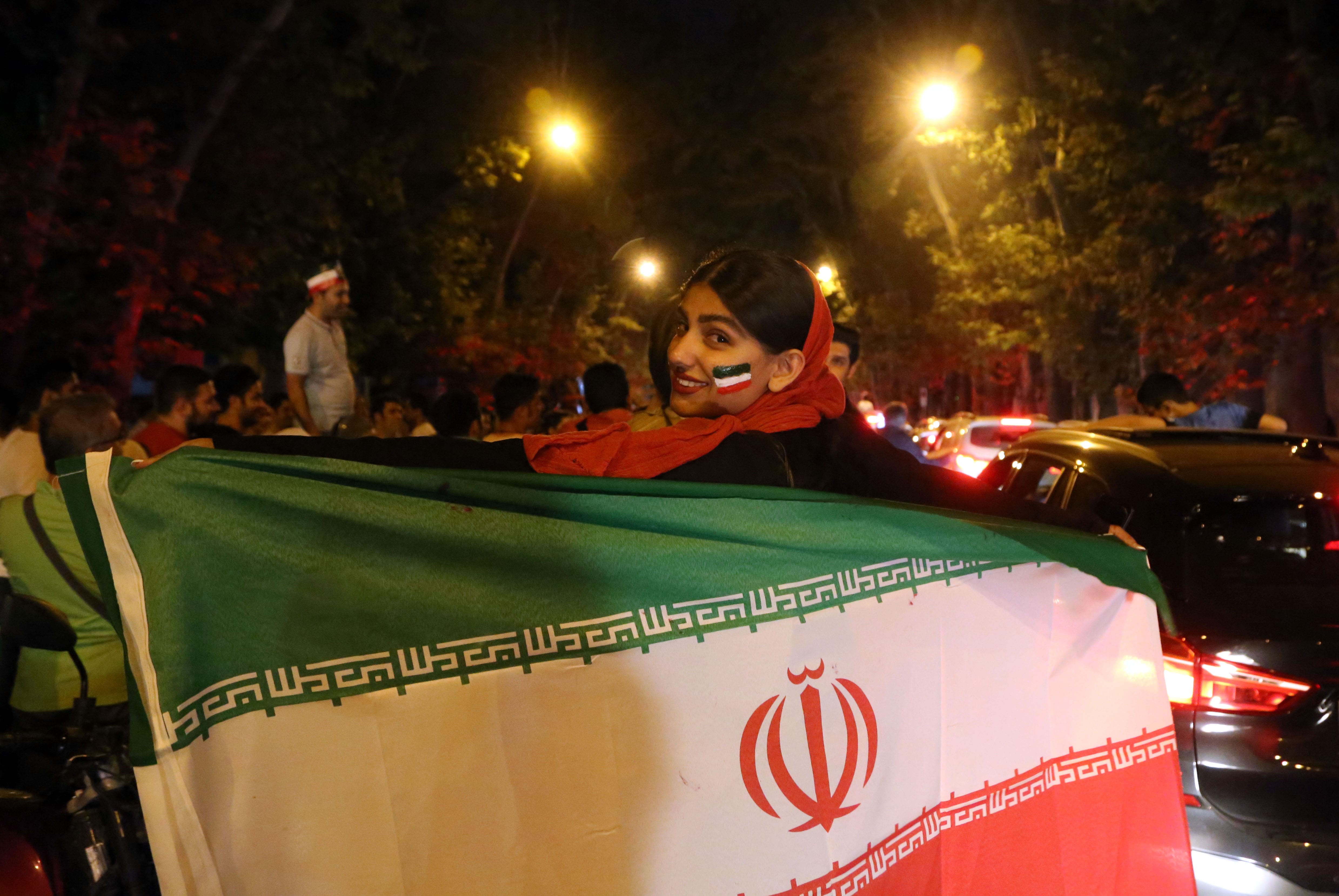 Iranians celebrate their victory in Tehran – Middle East Monitor