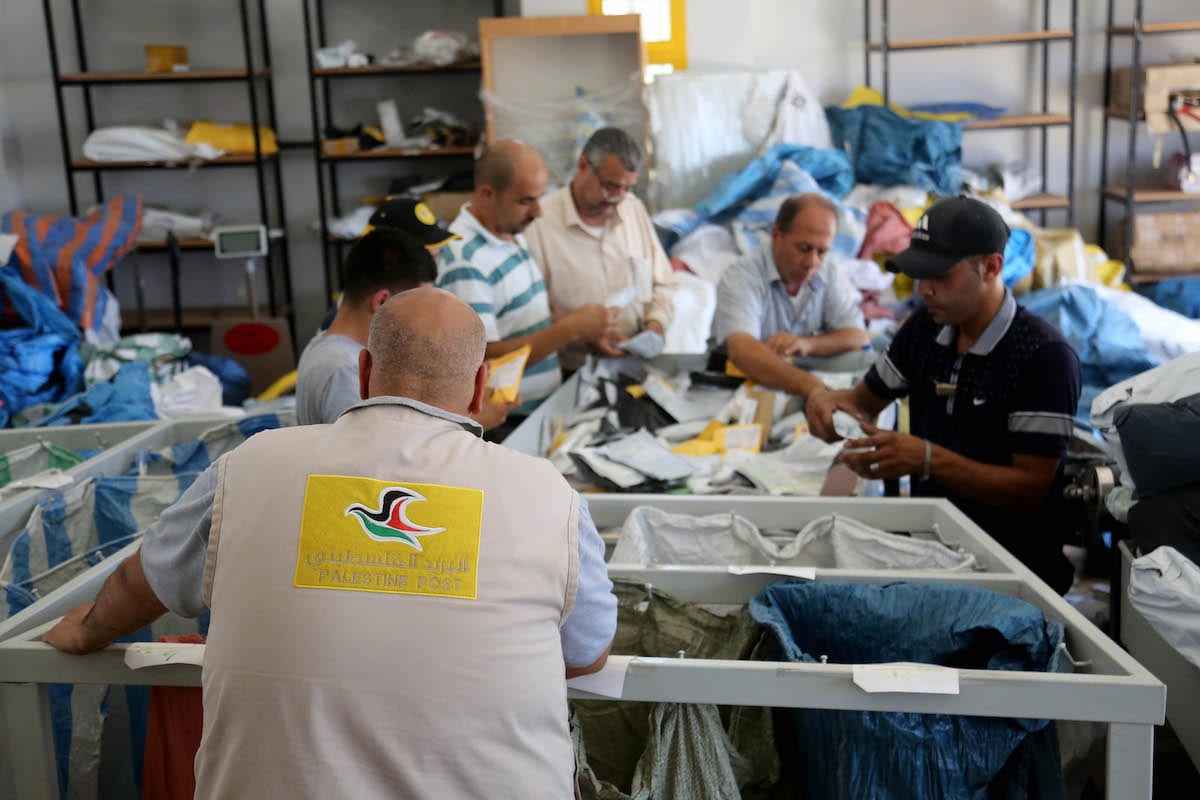 Israel holds 10 tons of Palestinian mail for 8 years – Middle East Monitor