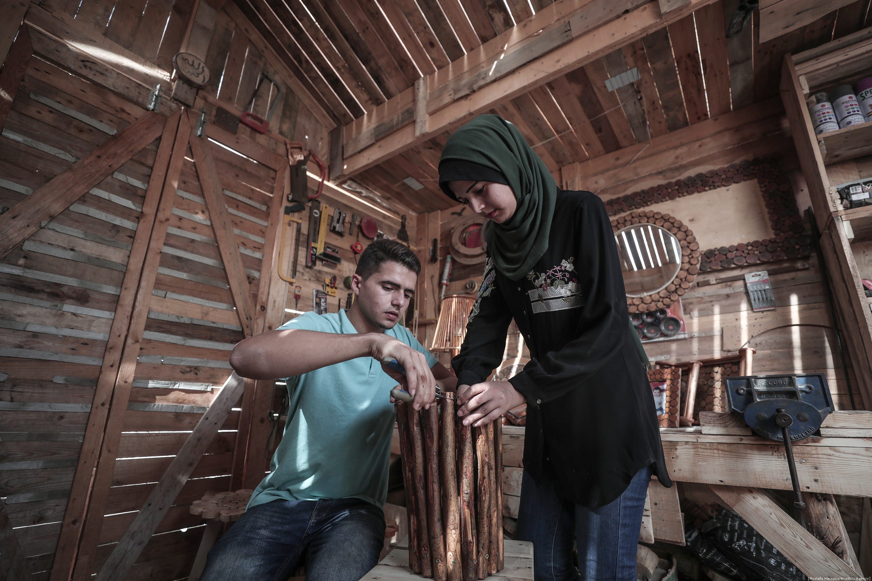 Young and skilled: Gaza’s creative carpenters – Middle East Monitor