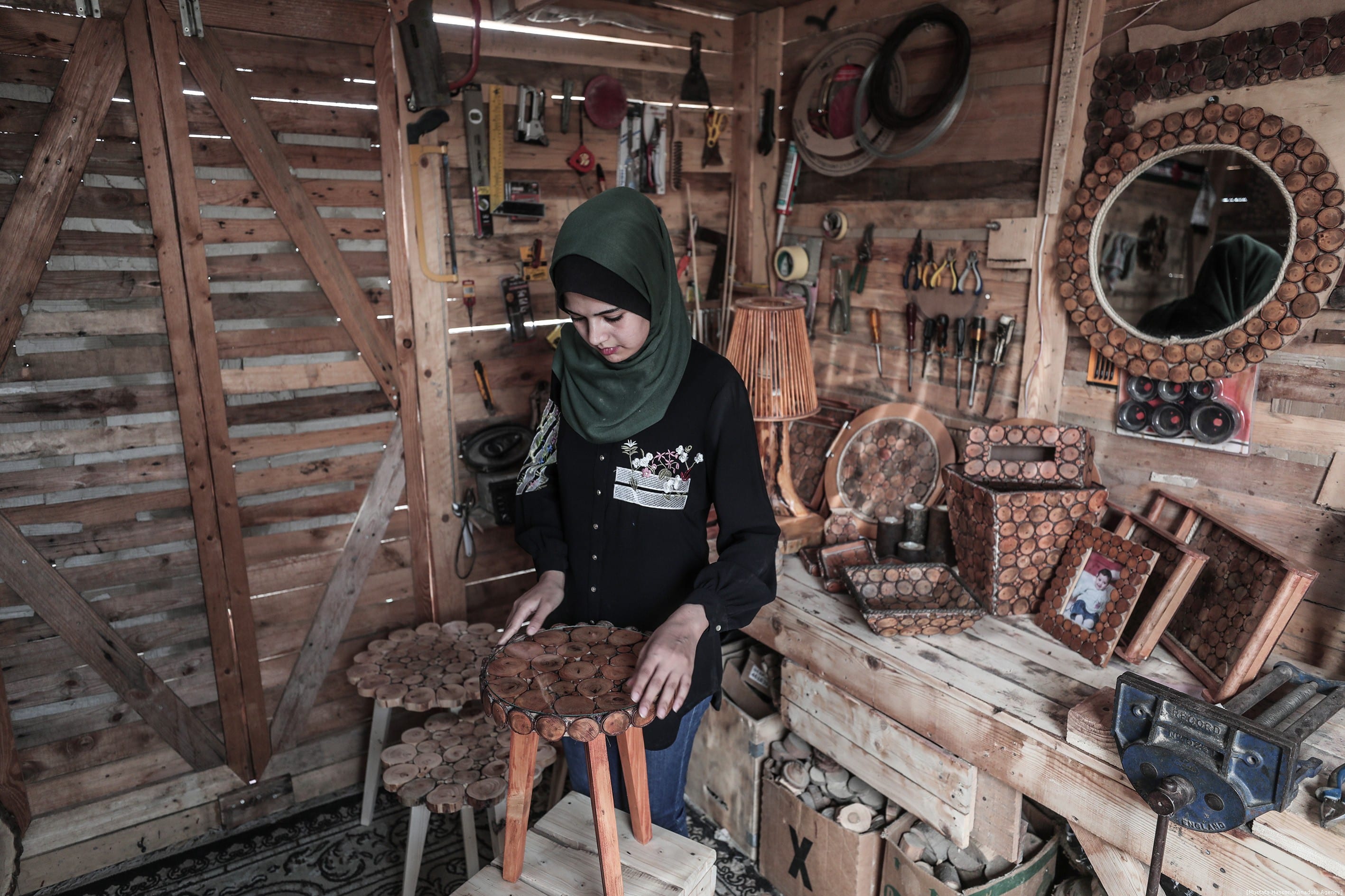 Young and skilled: Gaza’s creative carpenters – Middle East Monitor