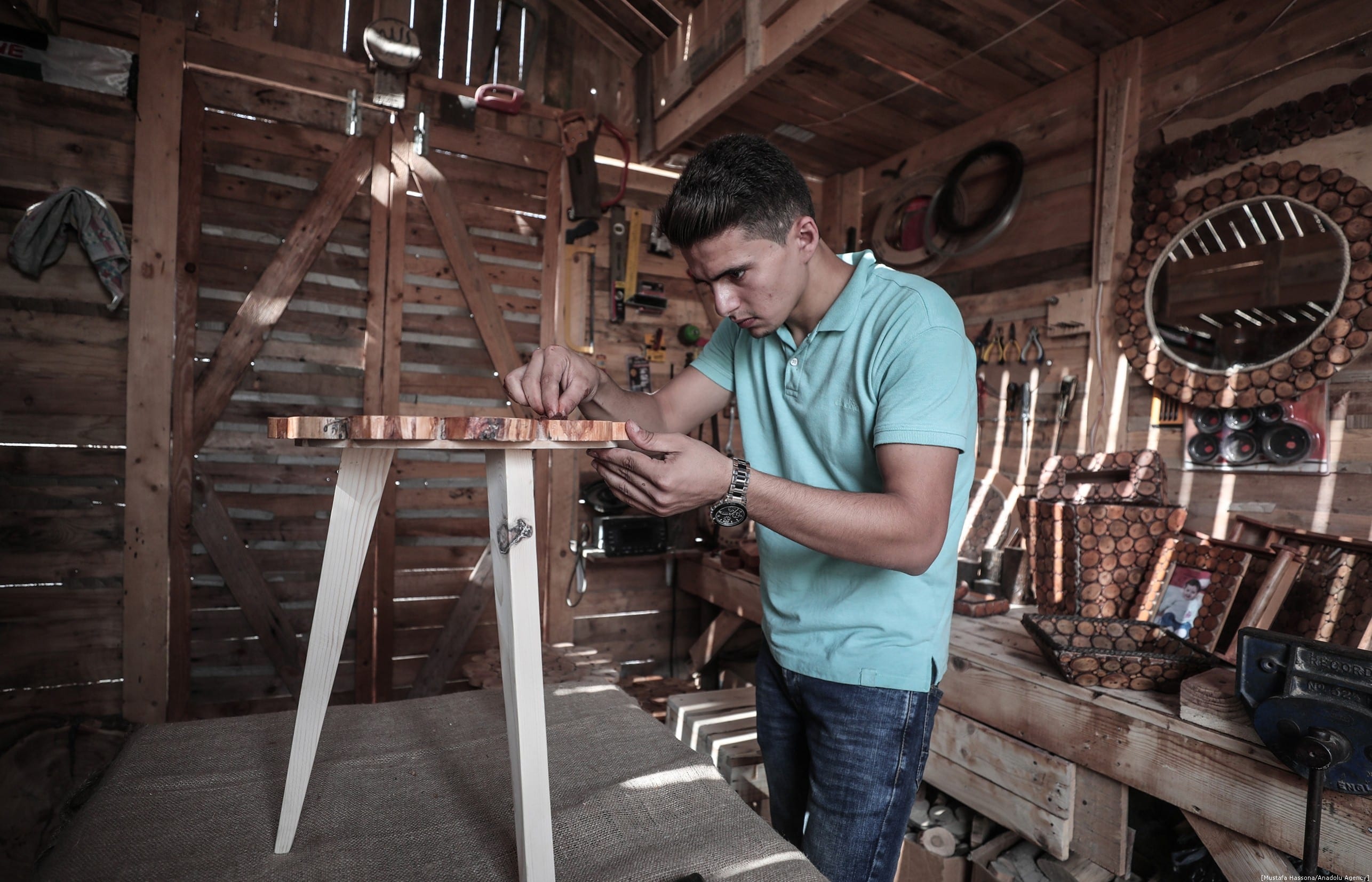 Young and skilled: Gaza’s creative carpenters – Middle East Monitor