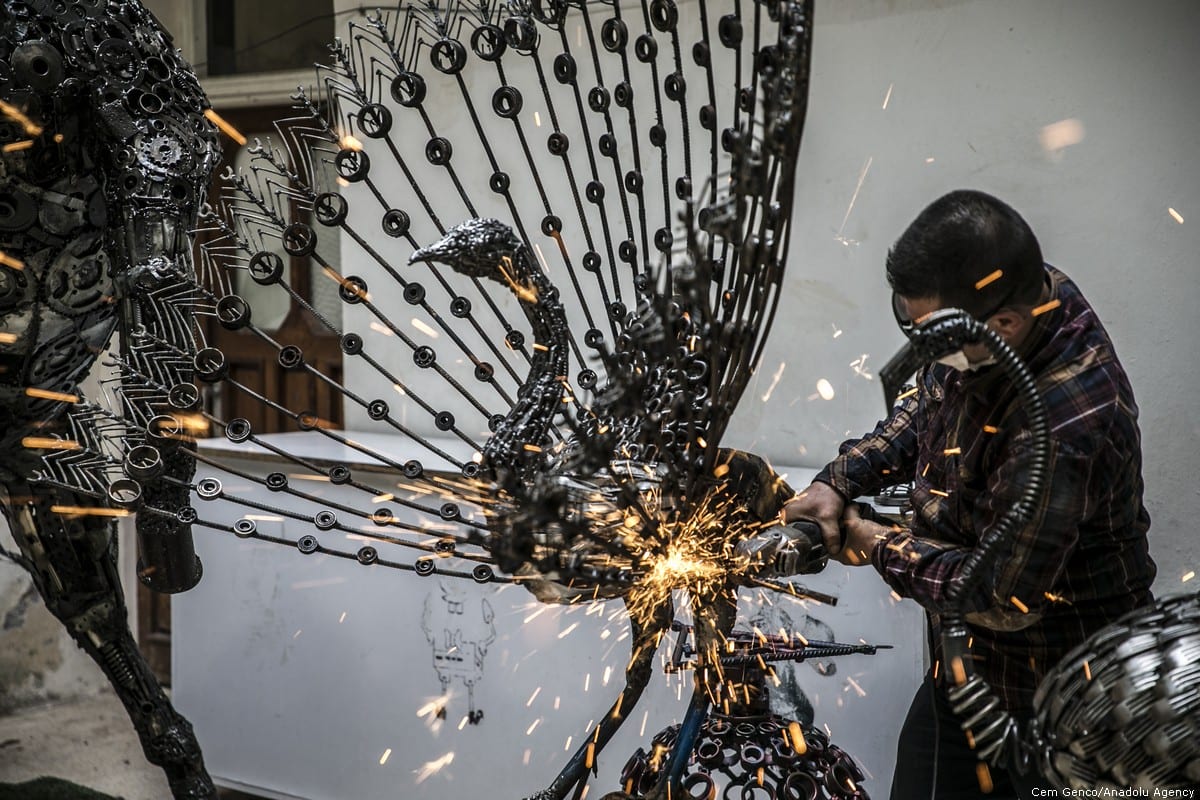 Scrap metal animals – Middle East Monitor
