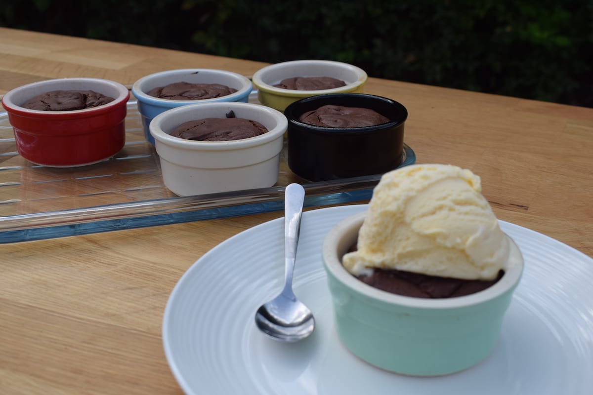 Molten chocolate, coffee and cardamom pots – Middle East Monitor