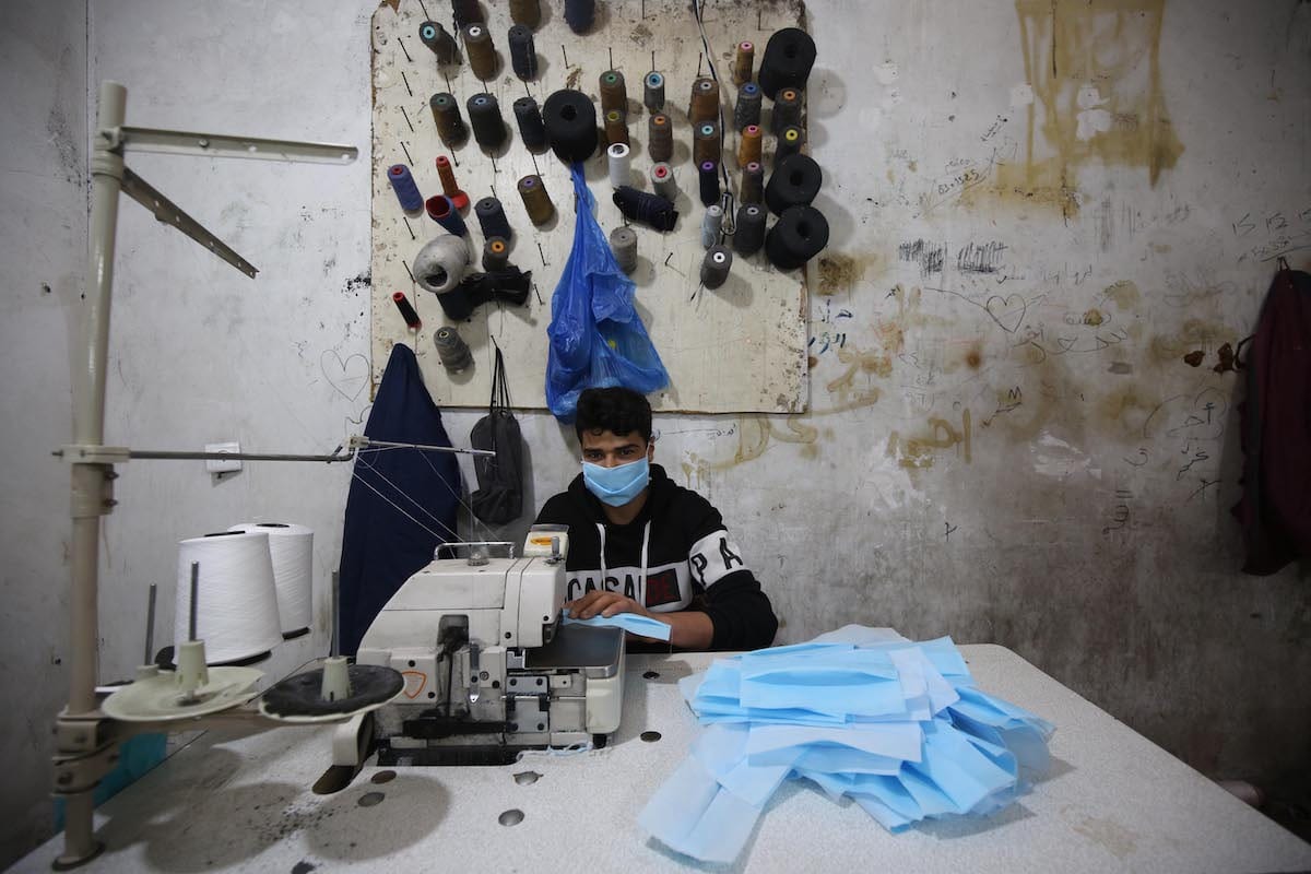 Gaza makes millions of face masks for Europe – Middle East Monitor