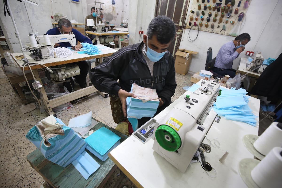 Gaza makes millions of face masks for Europe – Middle East Monitor