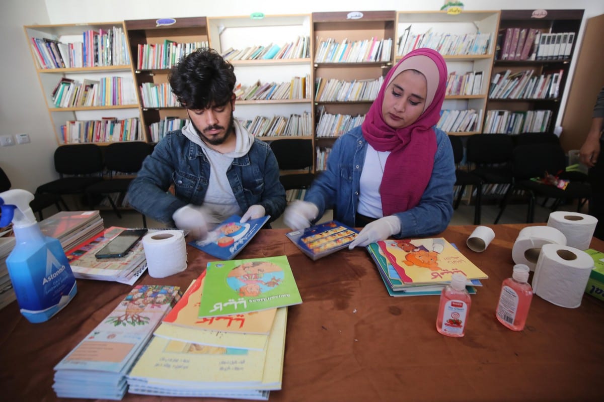 Gaza’s library goes mobile during coronavirus lockdown – Middle East ...