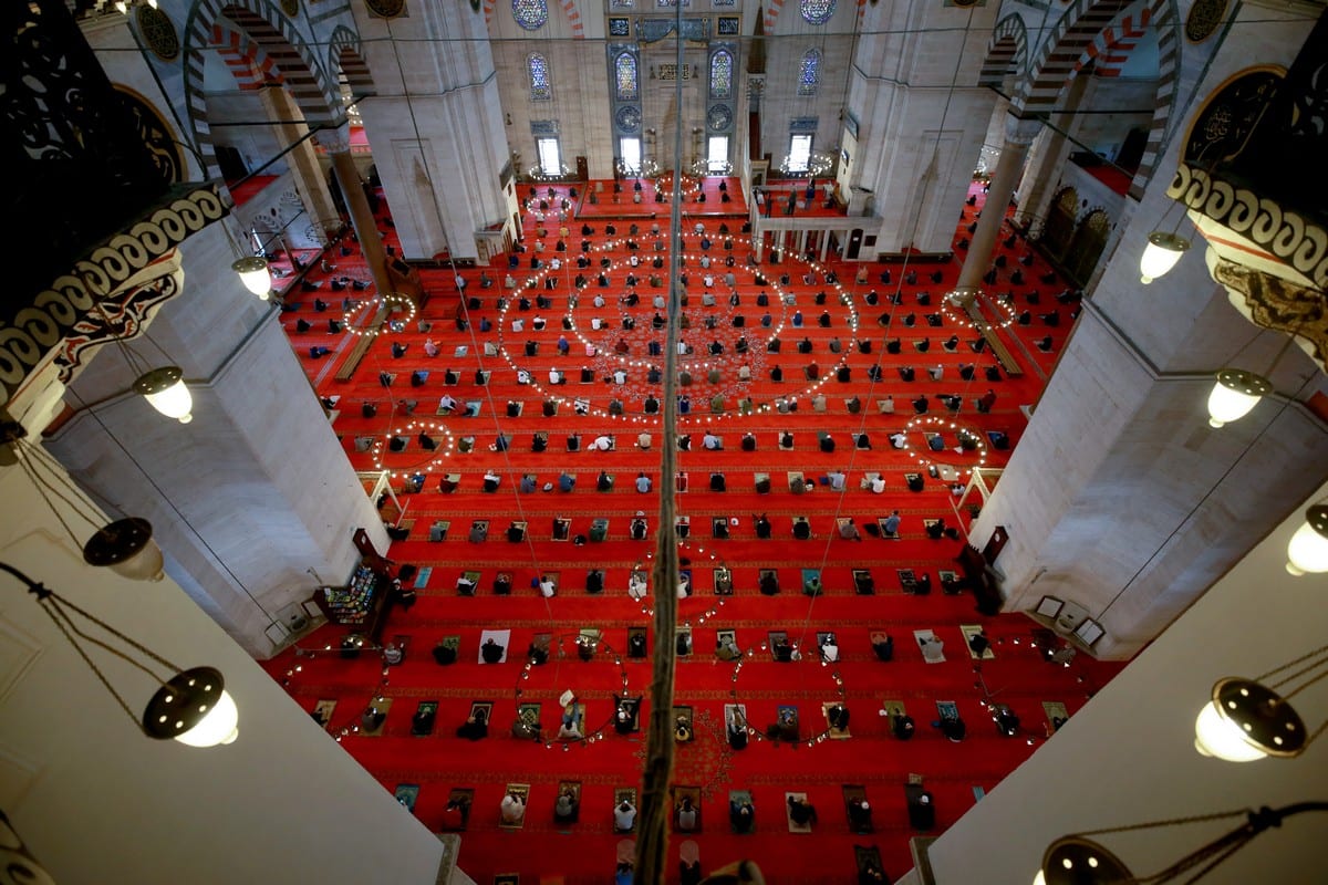 Friday prayers held in Turkey for the first time since virus outbreak ...