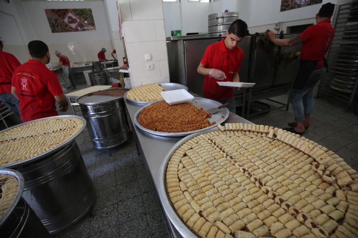 Gaza prepares for a sweet Eid celebration – Middle East Monitor