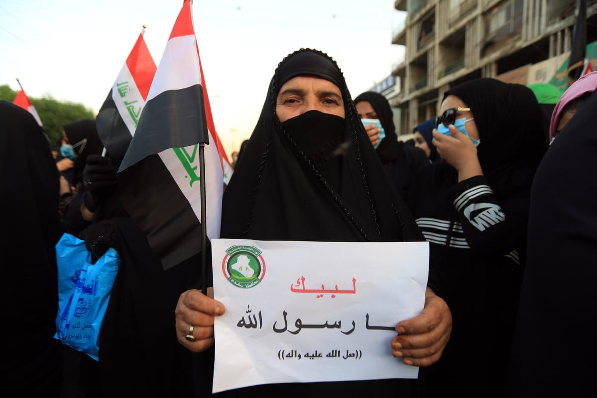 Iraqis protest against cartoons by French magazine – Middle East Monitor