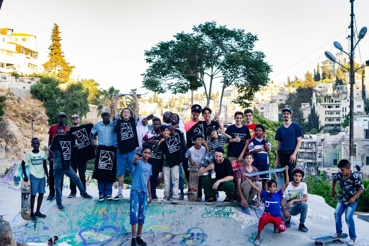 A skateboard NGO is bringing refugee communities together in Jordan – Middle East Monitor