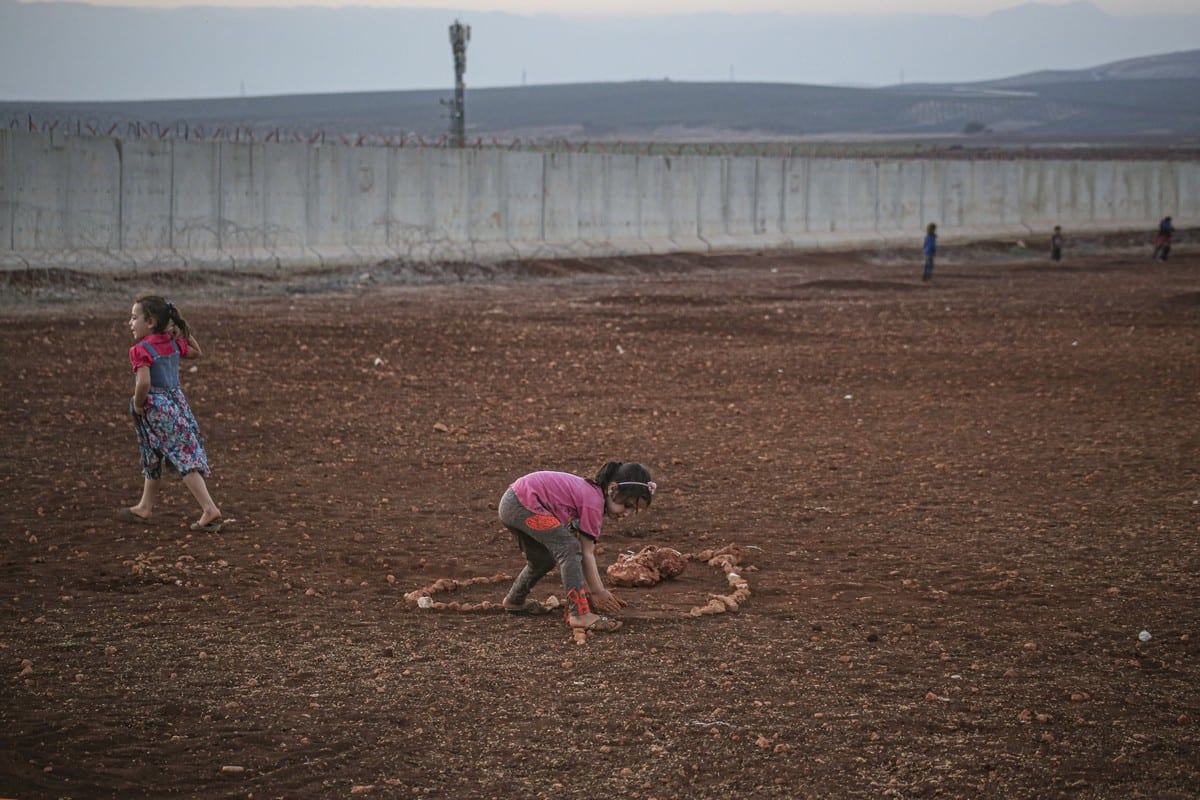 Displaced Syrian civilians continue to live in harsh conditions ...