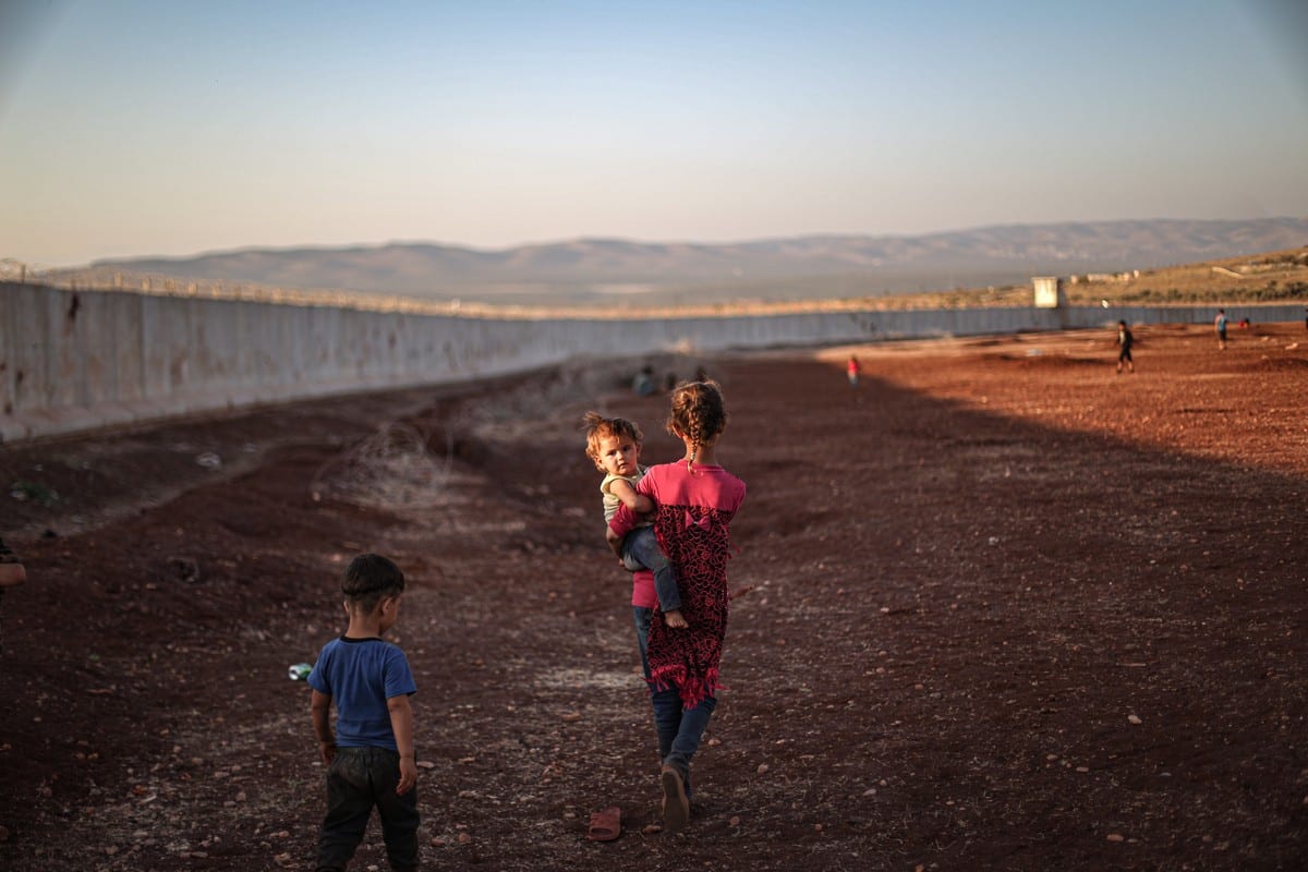 Displaced Syrian civilians continue to live in harsh conditions ...