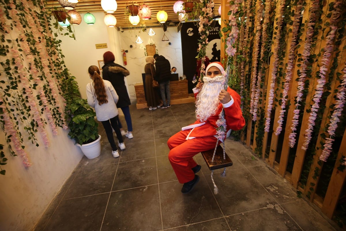 Santa arrives in Gaza – Middle East Monitor