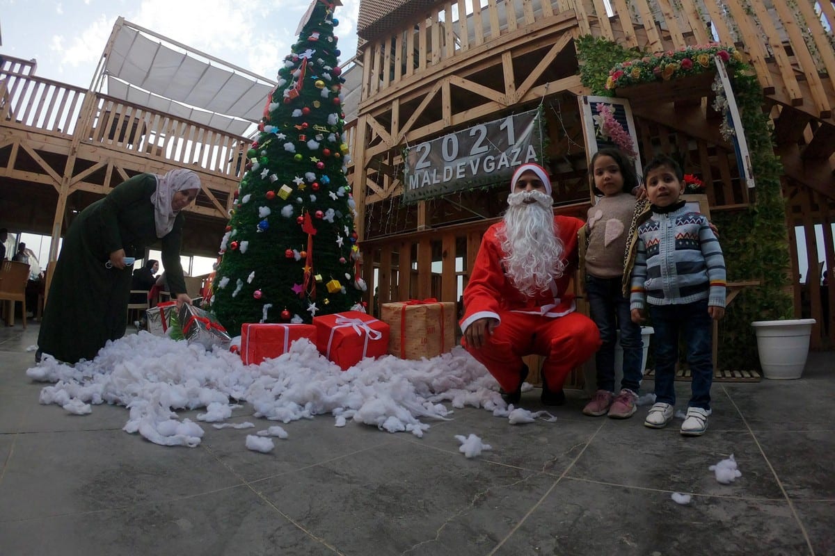 Santa arrives in Gaza – Middle East Monitor