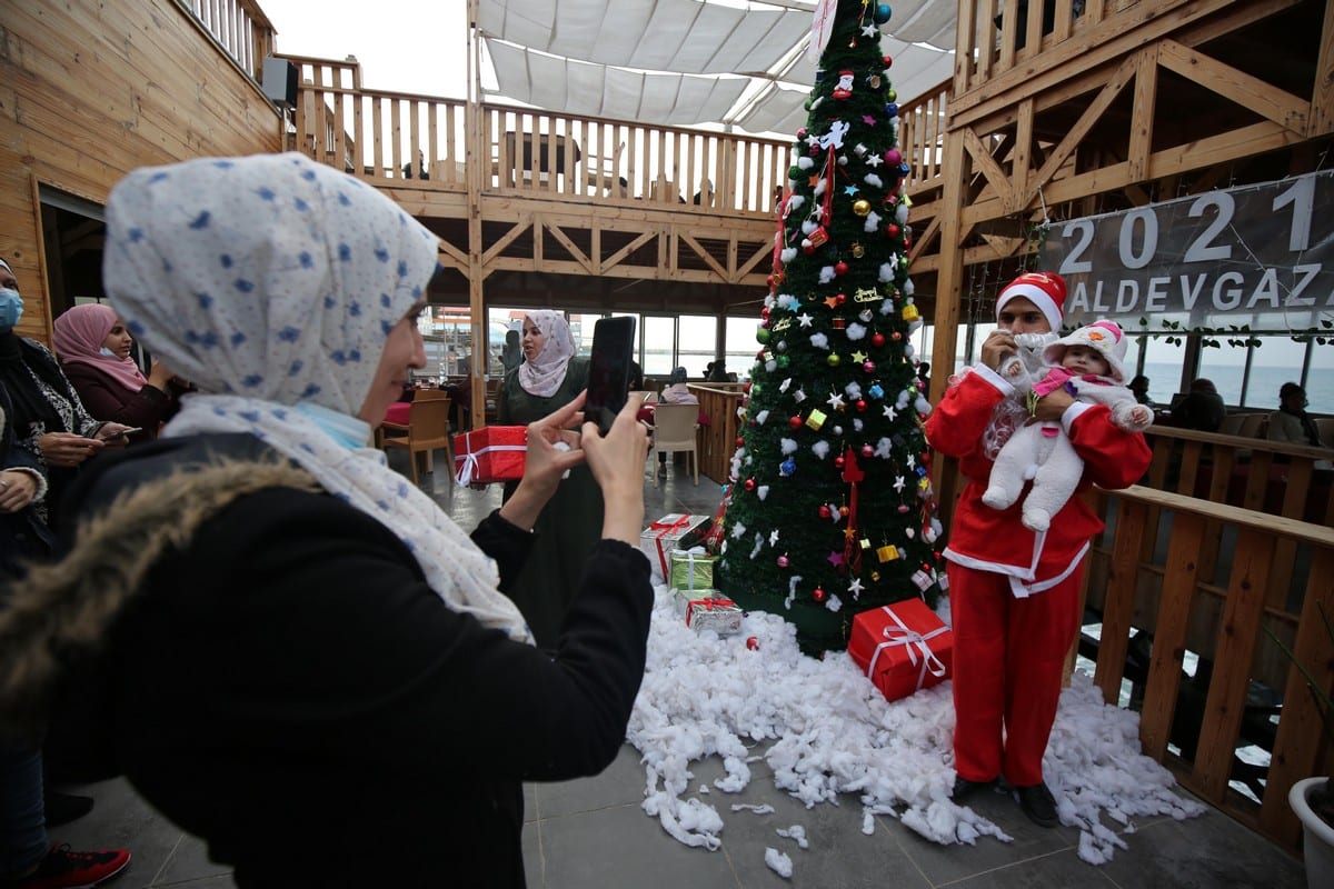 Santa arrives in Gaza – Middle East Monitor