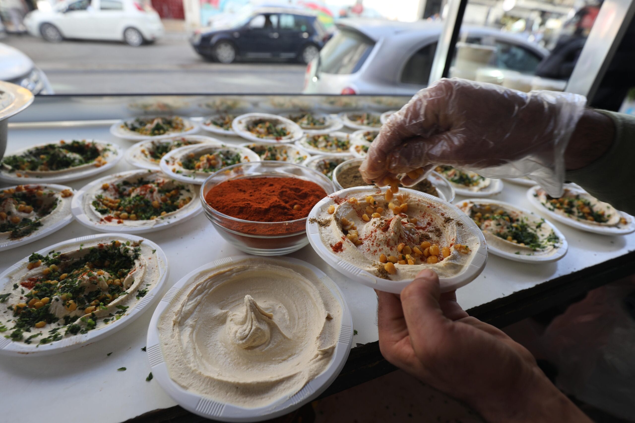 Gaza traders prepare Ramadan staples, hummus and falafel – Middle East ...