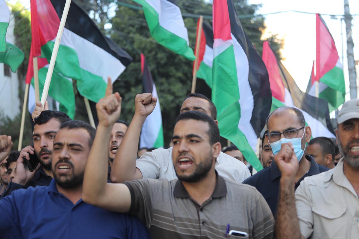 Palestinians hold Flag March in Gaza – Middle East Monitor