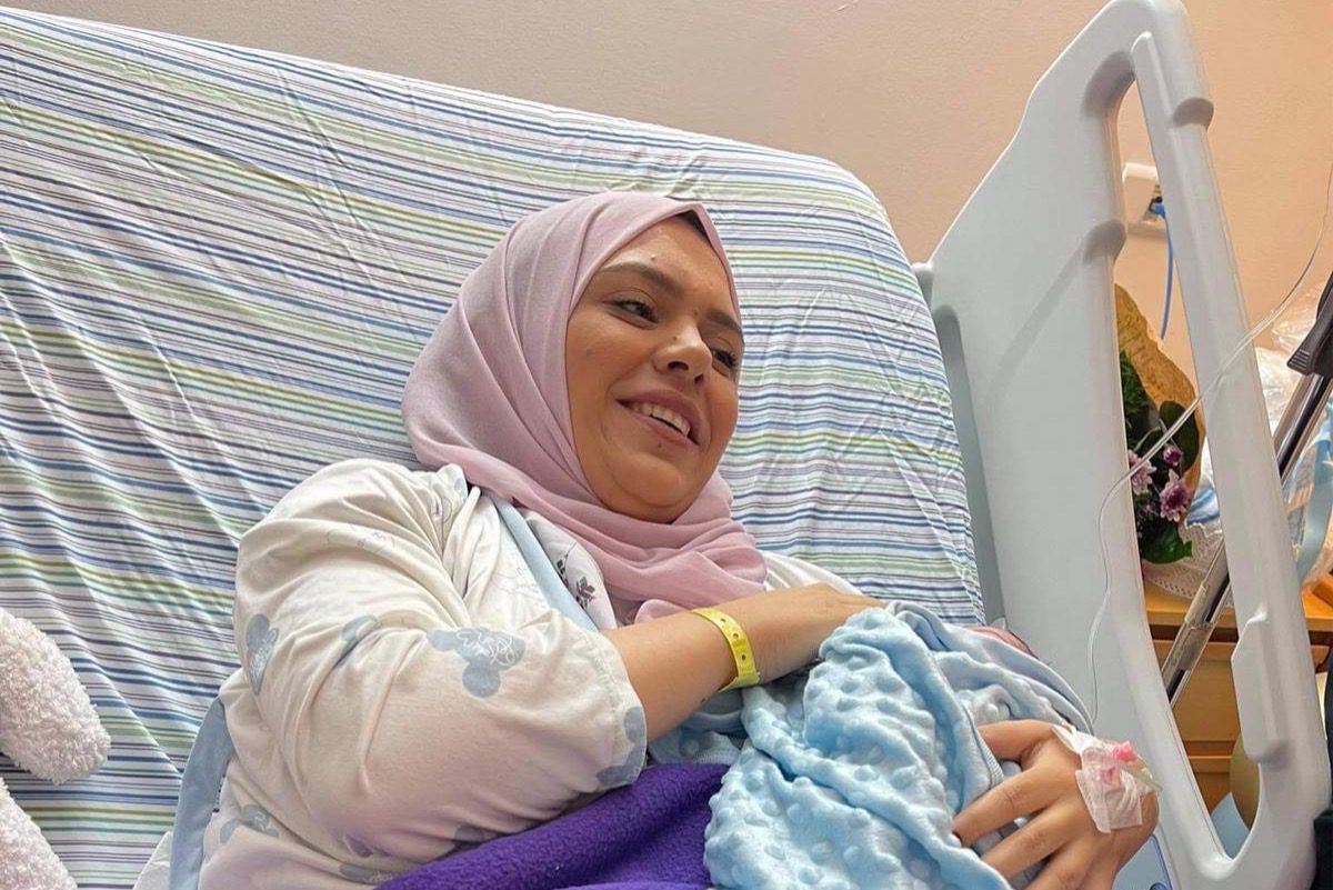 Recently released, Anhar Al-Deek gives birth to a boy – Middle East Monitor