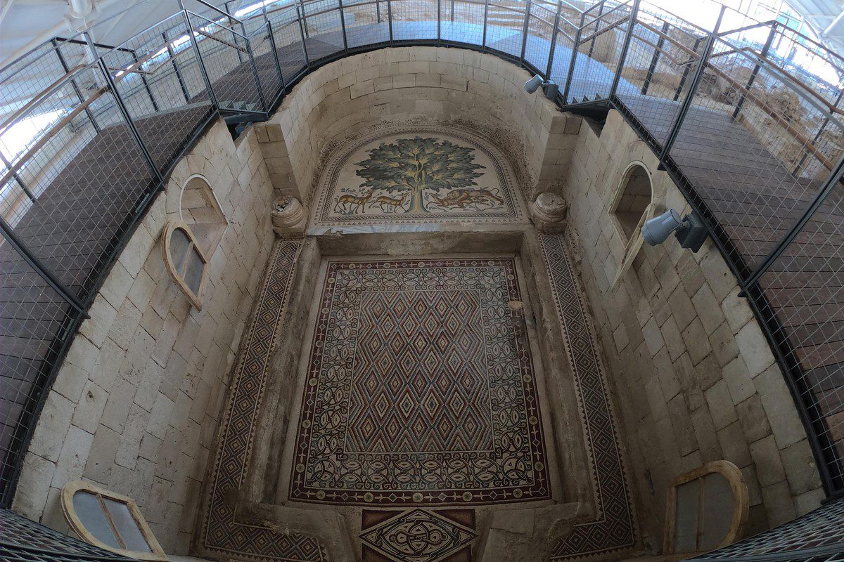 Huge restored mosaic goes on display in Jericho – Middle East Monitor