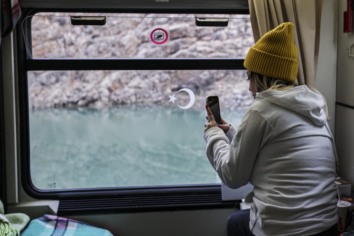 Turkey resumes touristic Eastern Express line after COVID suspension ...